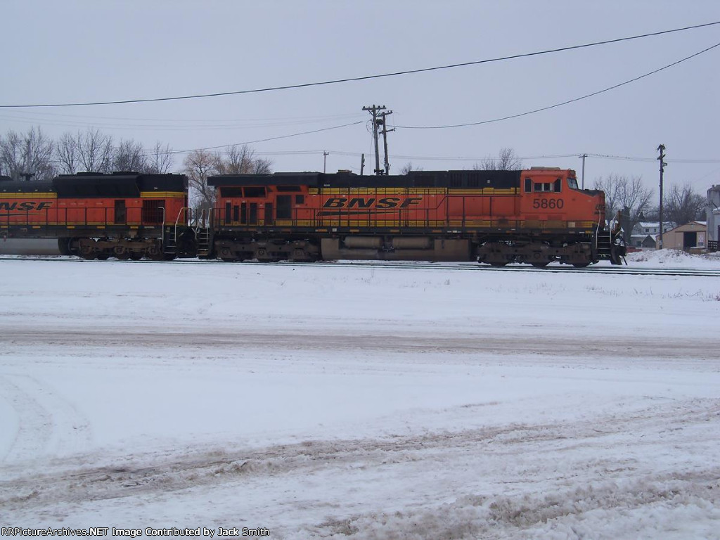 BNSF 5860